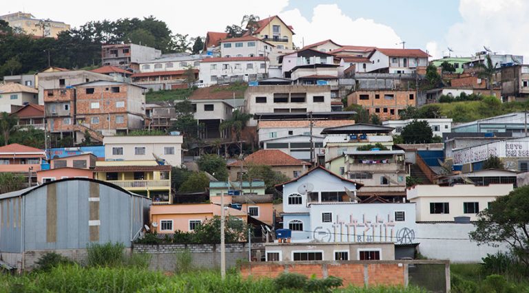 SIS 2024: Pobreza em Minas Gerais cai ao menor nível da série histórica ...